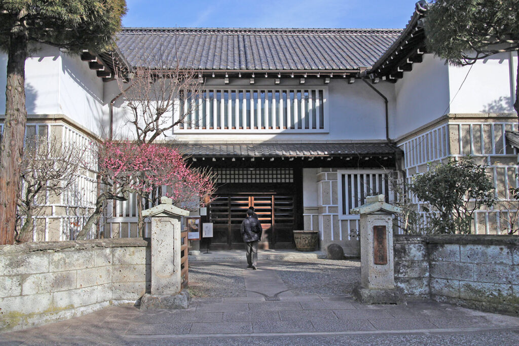 Meet the Innocent Aesthetics and Spirit of "Mingei", Japanese Folk Art ...